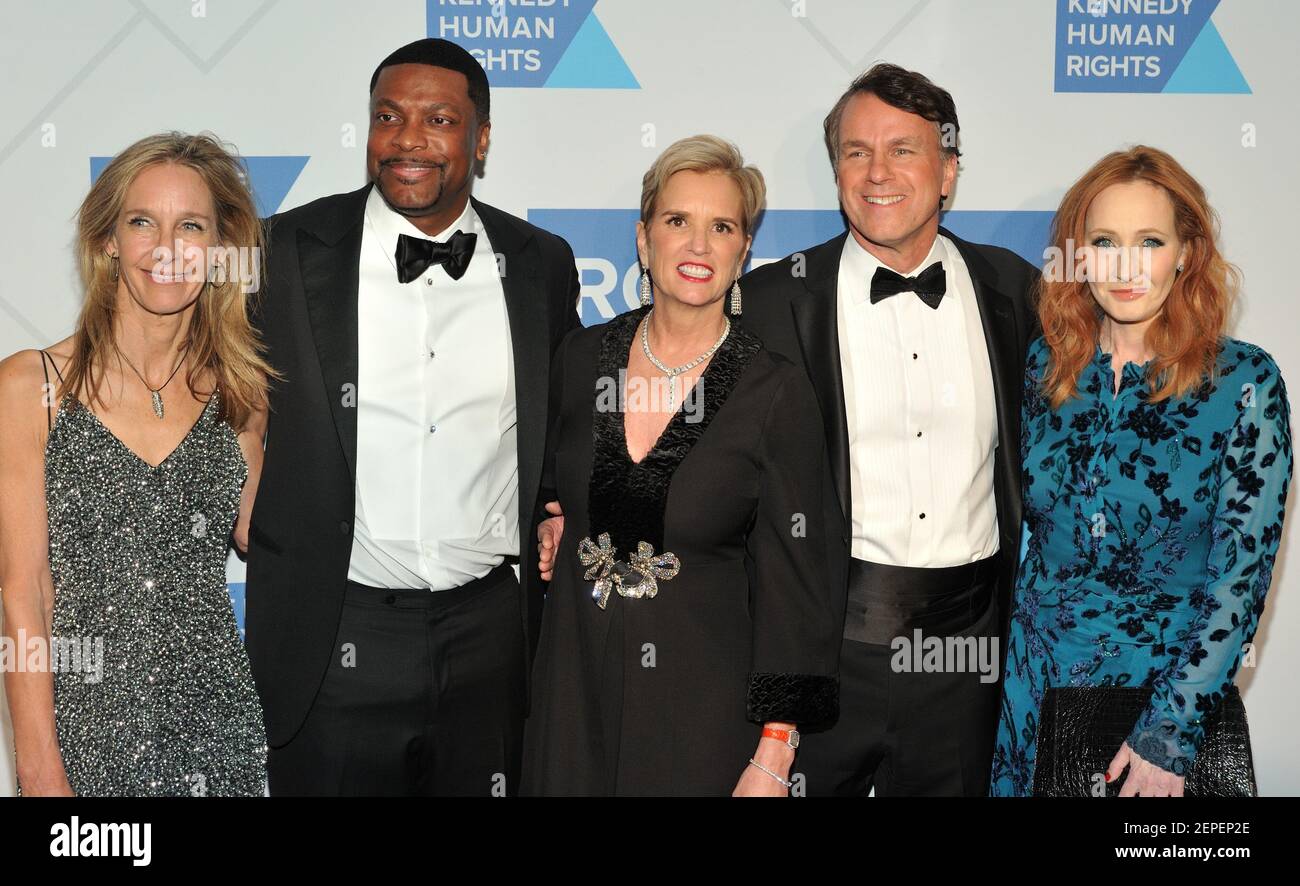 L-R: Wendy Abrams, actor Chris Tucker, Kerry Kennedy, Bob Compton, and ...