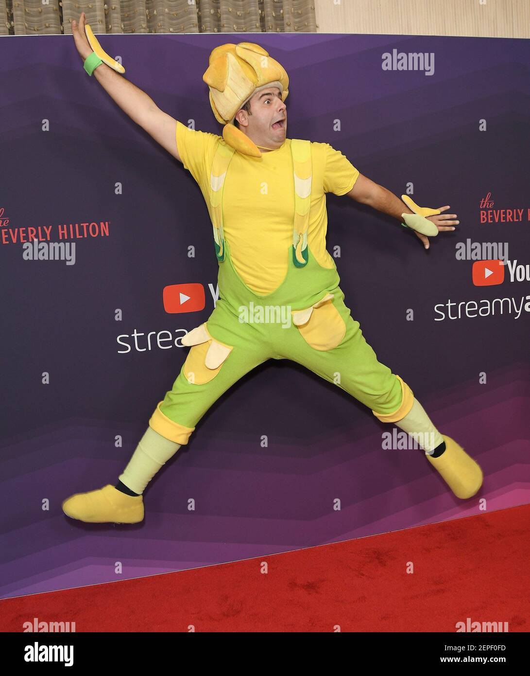 Fozi Mozi arrives at The 9th Annual Streamy Awards held at the Beverly ...
