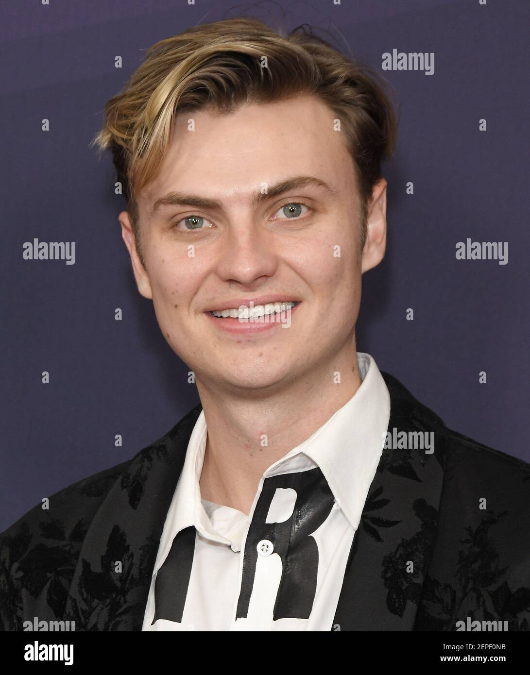 Carter Sharer arrives at The 9th Annual Streamy Awards held at the ...