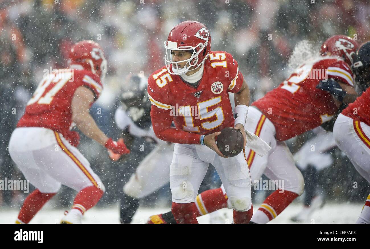 Kansas City Chiefs quarterback Patrick Mahomes makes a handoff in the ...