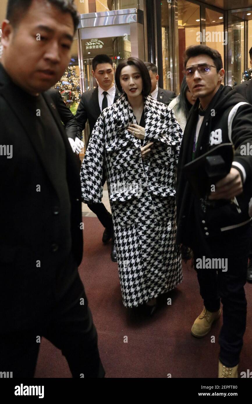 CHINA-Chinese actress Fan Bingbing poses in the lobby of a hotel in ...
