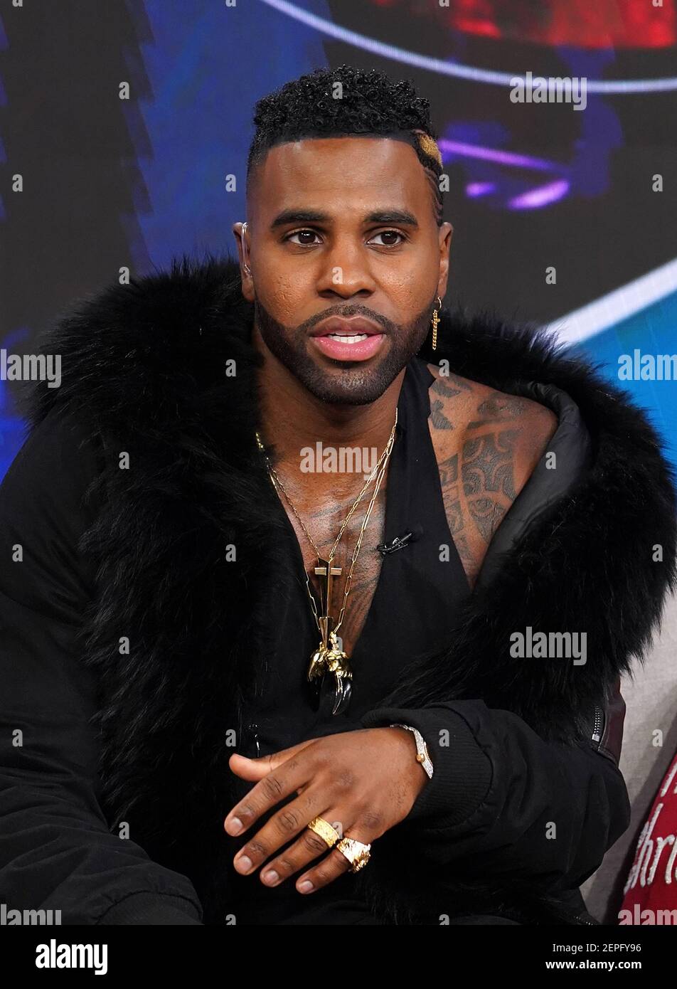 MIAMI, FL - DEC18: Jason Derulo is seen during Despierta America to ...