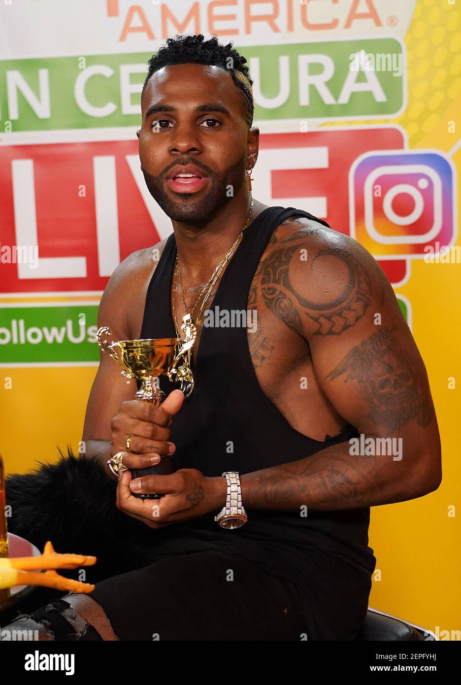 MIAMI, FL - DEC 18: Jason Derulo attends Despierta America Facebook ...