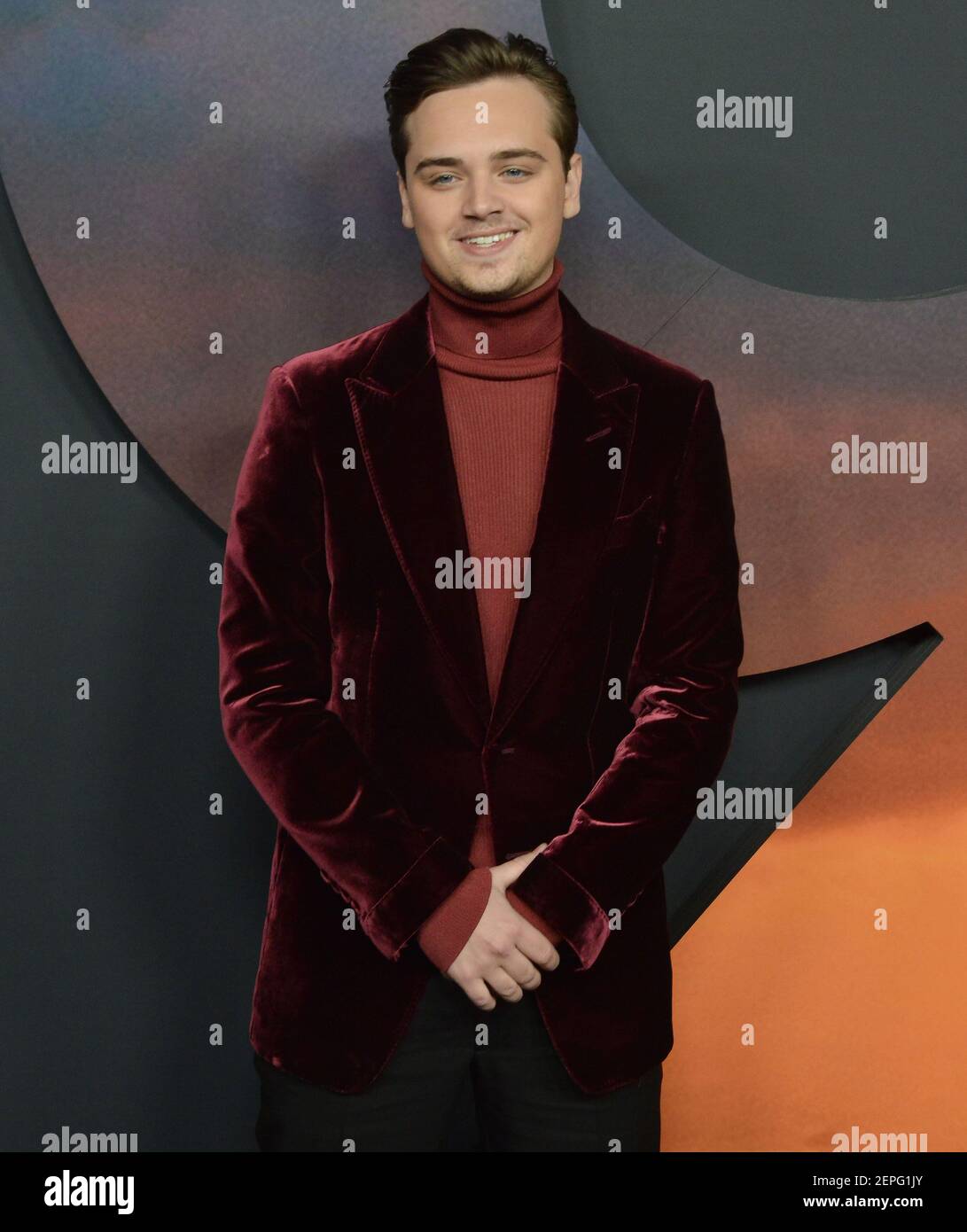 Dean-Charles Chapman arrives at the Universal Pictures’ 1917 Los ...