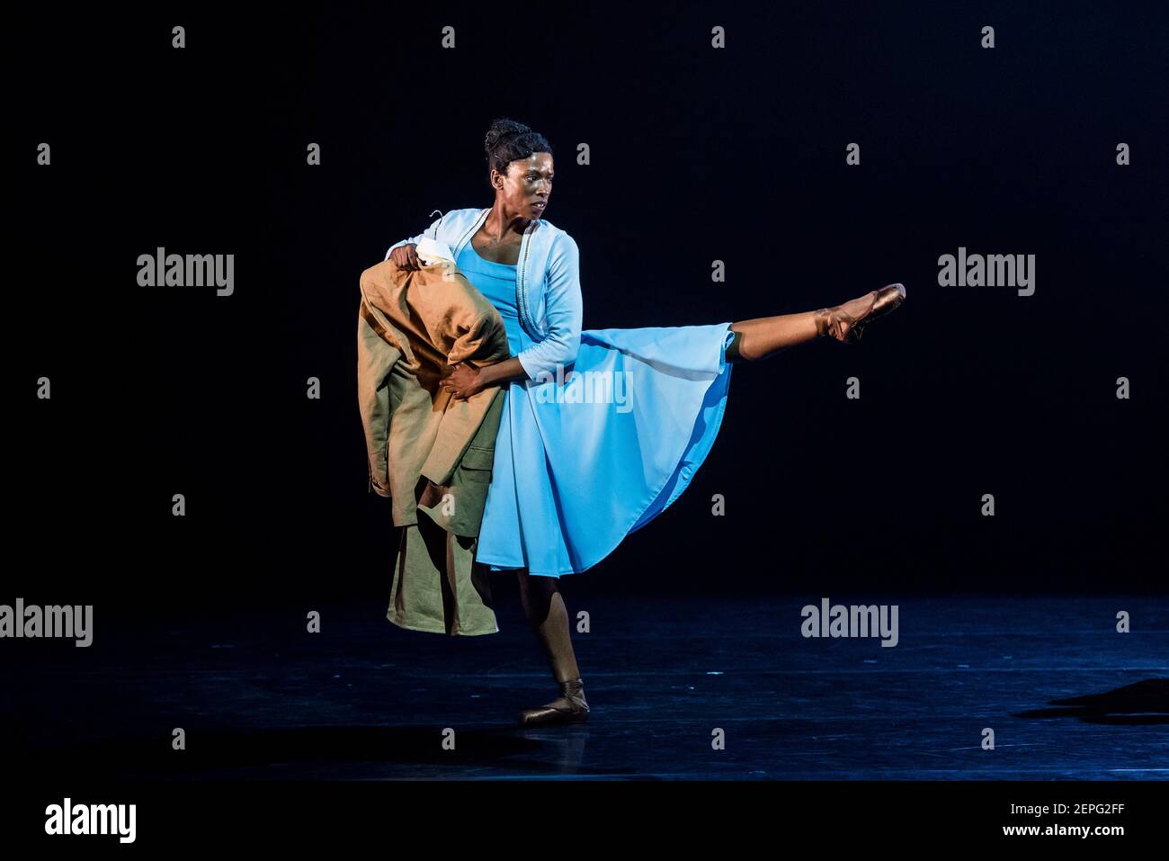 Cira Robinson from Ballet Black rehearses The Suit at the Barbican ...