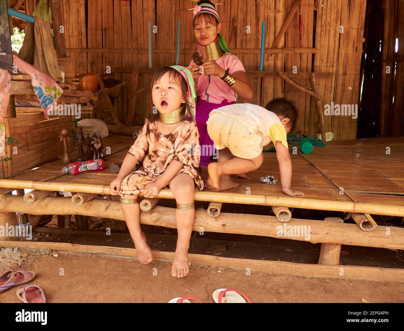 Tribal family hi-res stock photography and images - Alamy