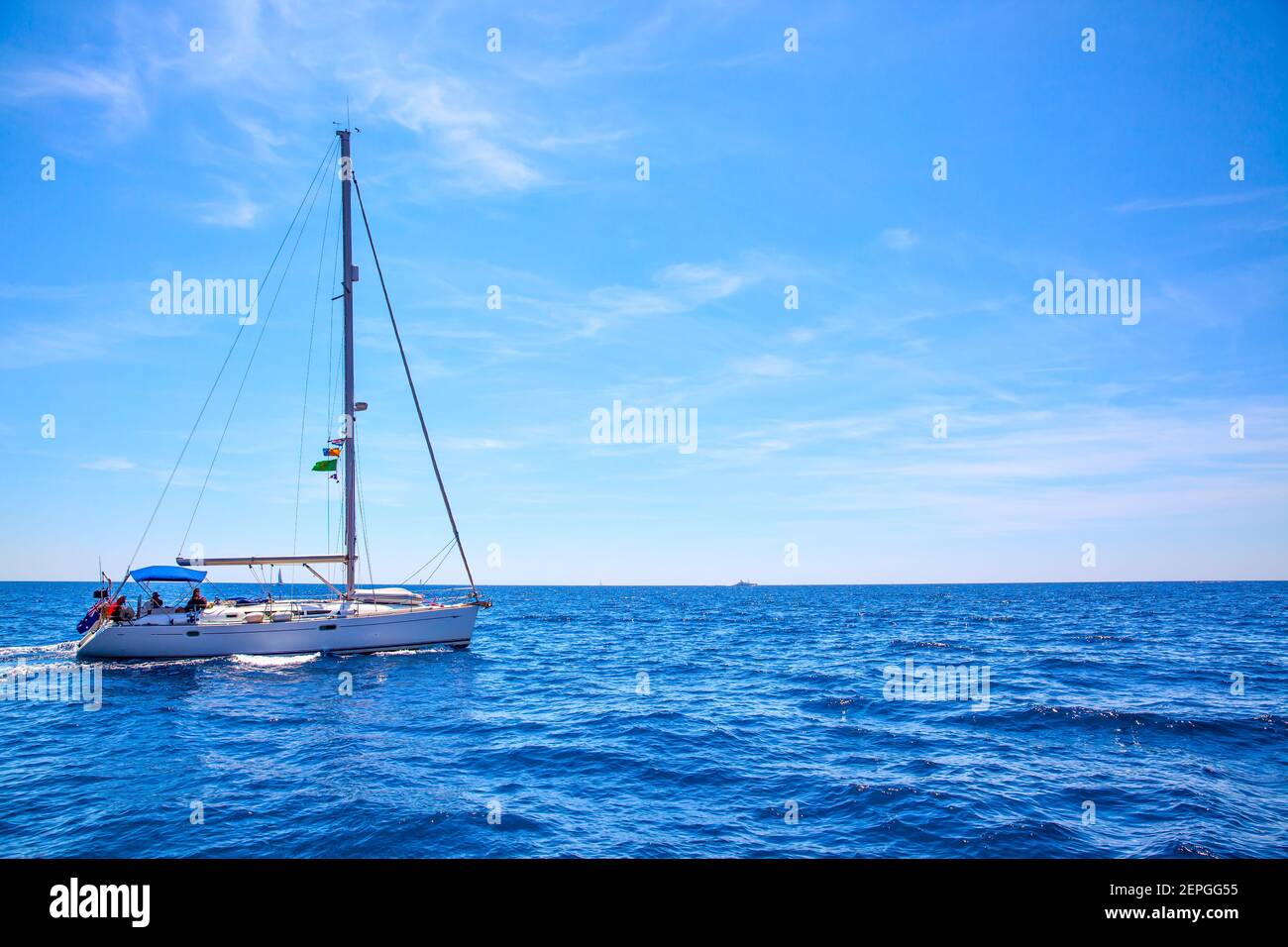 Sail yacht in the sea. Seascape Stock Photo - Alamy