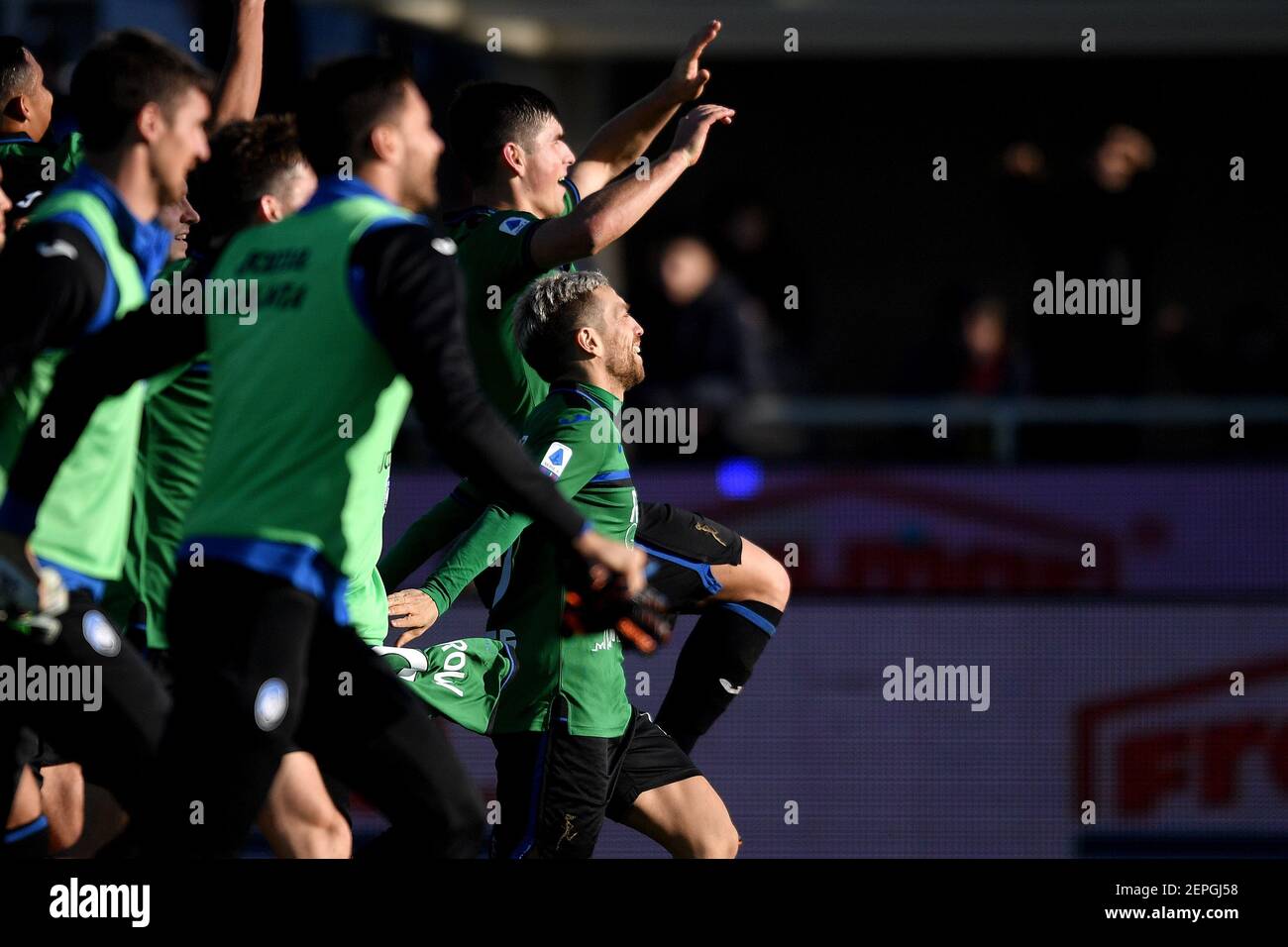 Alejandro Papu Gomez of Atalanta BC and team mates celebrate at the end ...