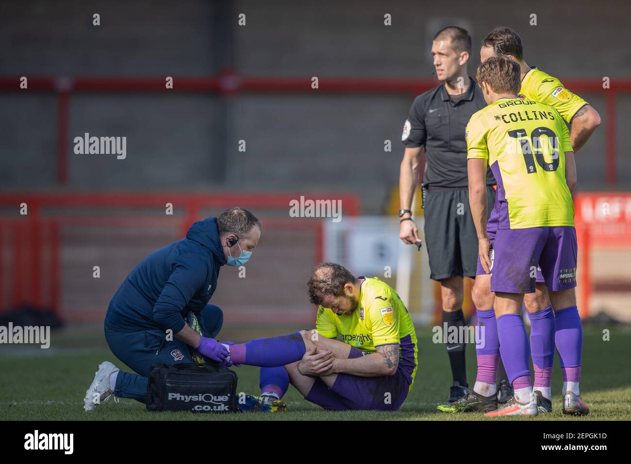 Referee declan bourne hi-res stock photography and images - Alamy