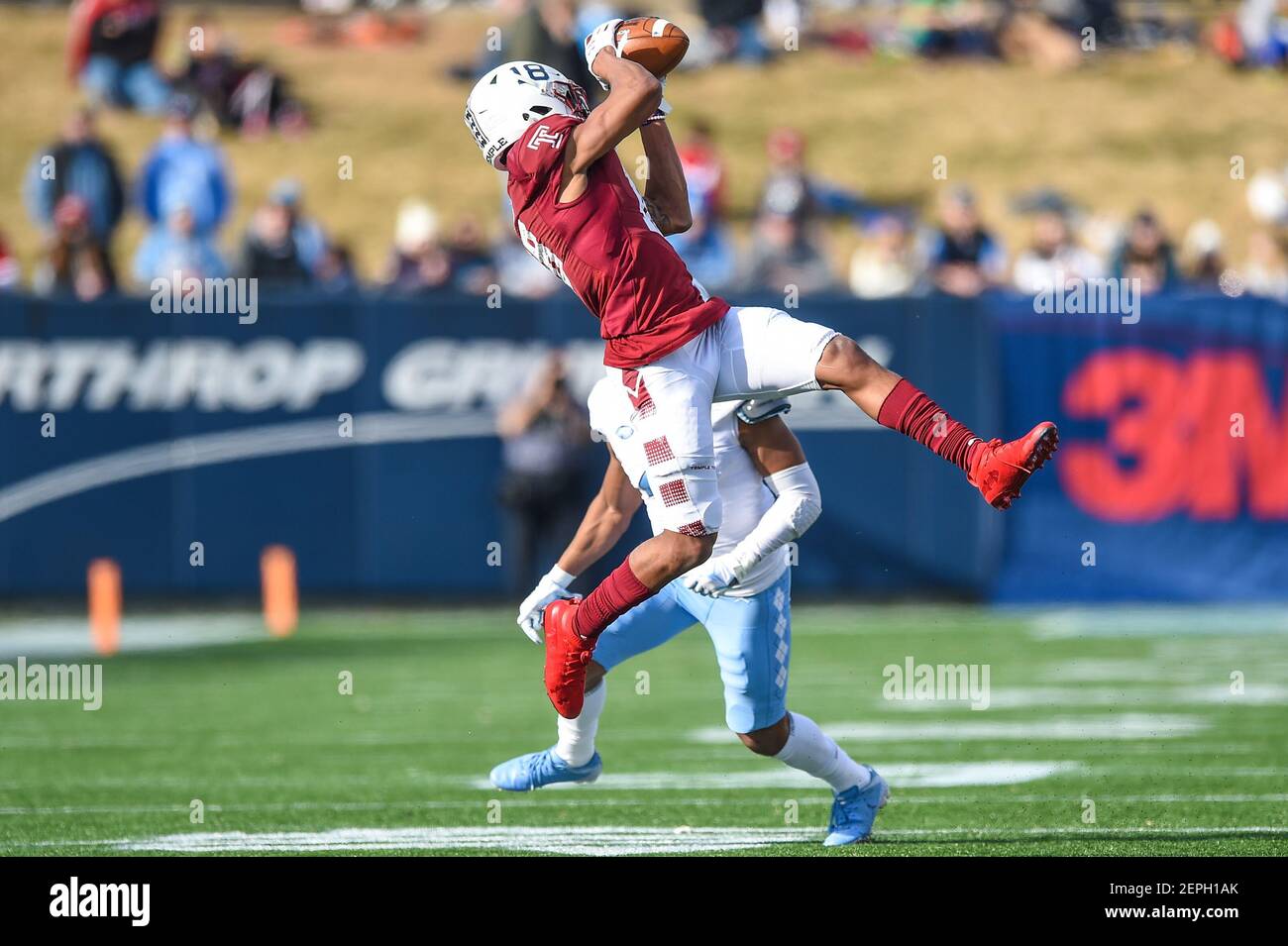 DEC 27, 2019 : Wide receiver Jadan Blue (18) of the Temple Owls makes a ...