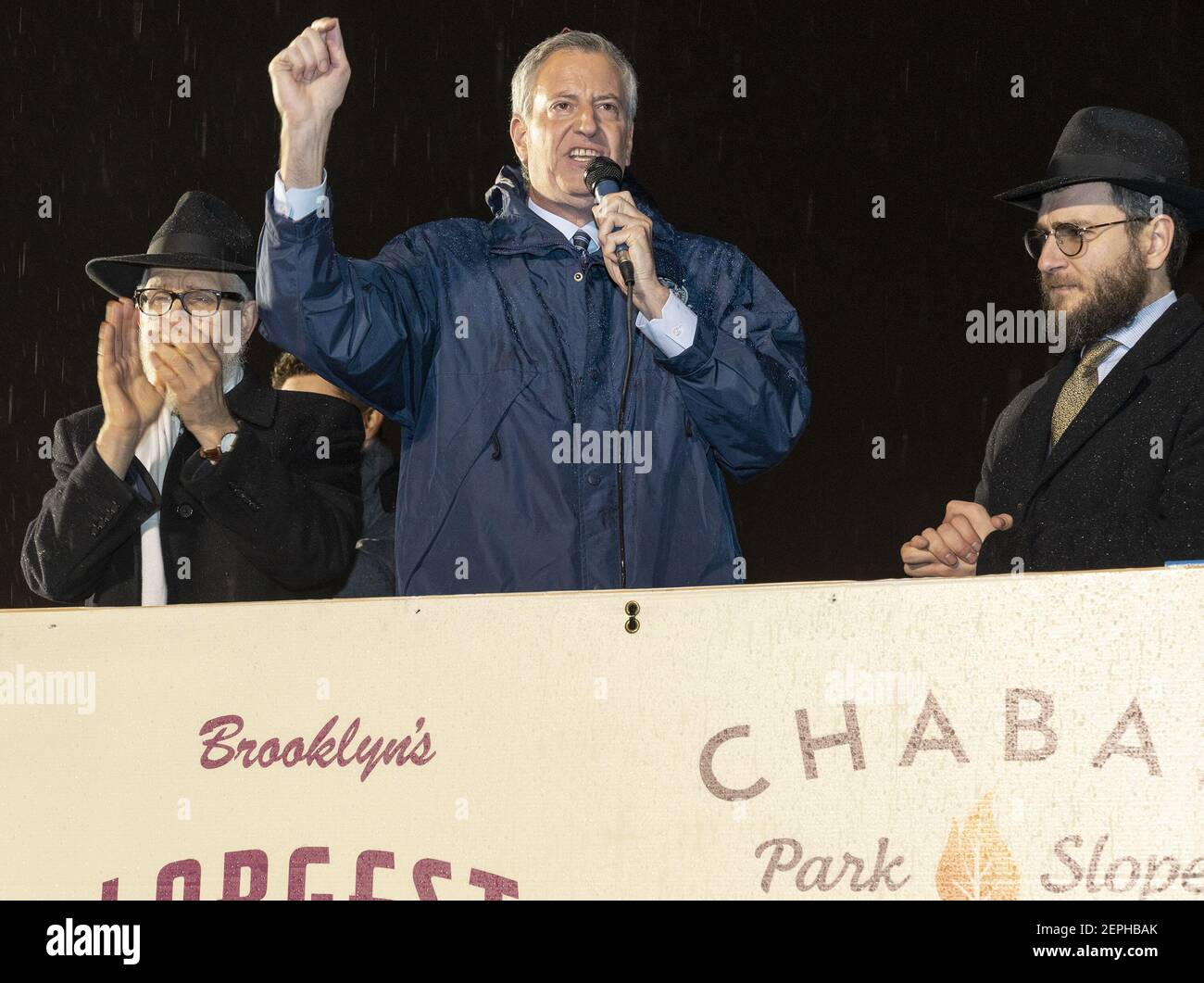 (12/29/2019) Mayor Bill de Blasio speaks during largest menorah ...