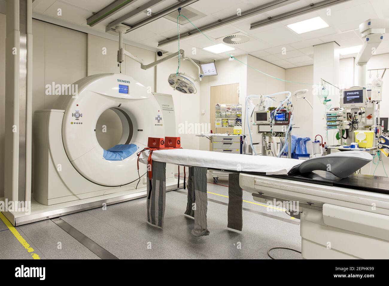 First ct scan ct scan hi-res stock photography and images - Alamy