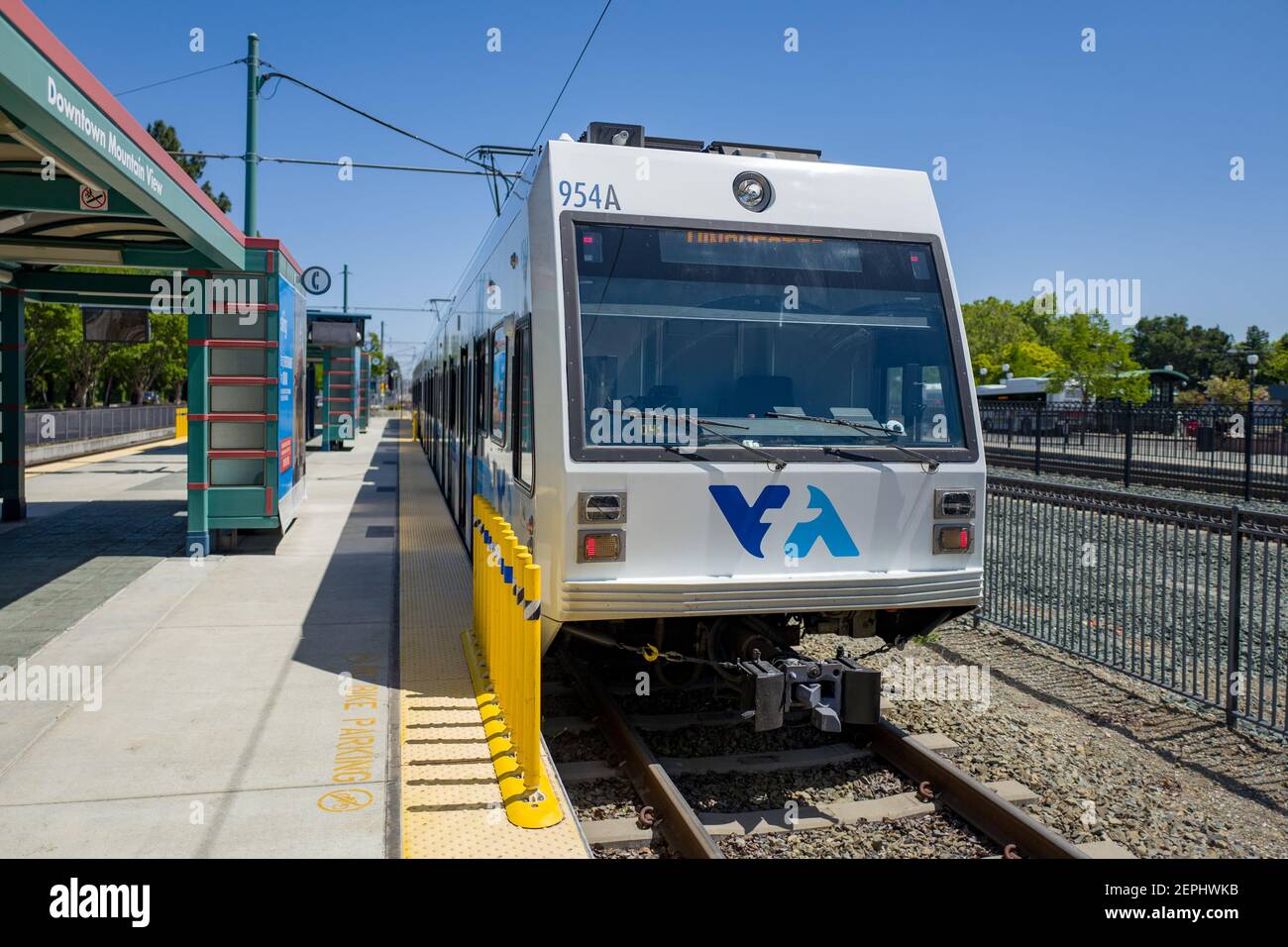 Valley Transit Authority (VTA) light rail train at Mountain View ...