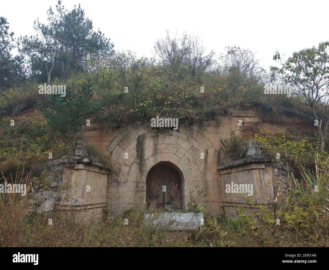 --FILE--Ruins of Xiangyang Emperor tomb in Xiangyang city, central ...
