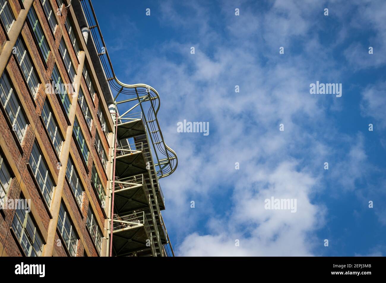 Architecture skyscraper staircase building hi-res stock photography and ...