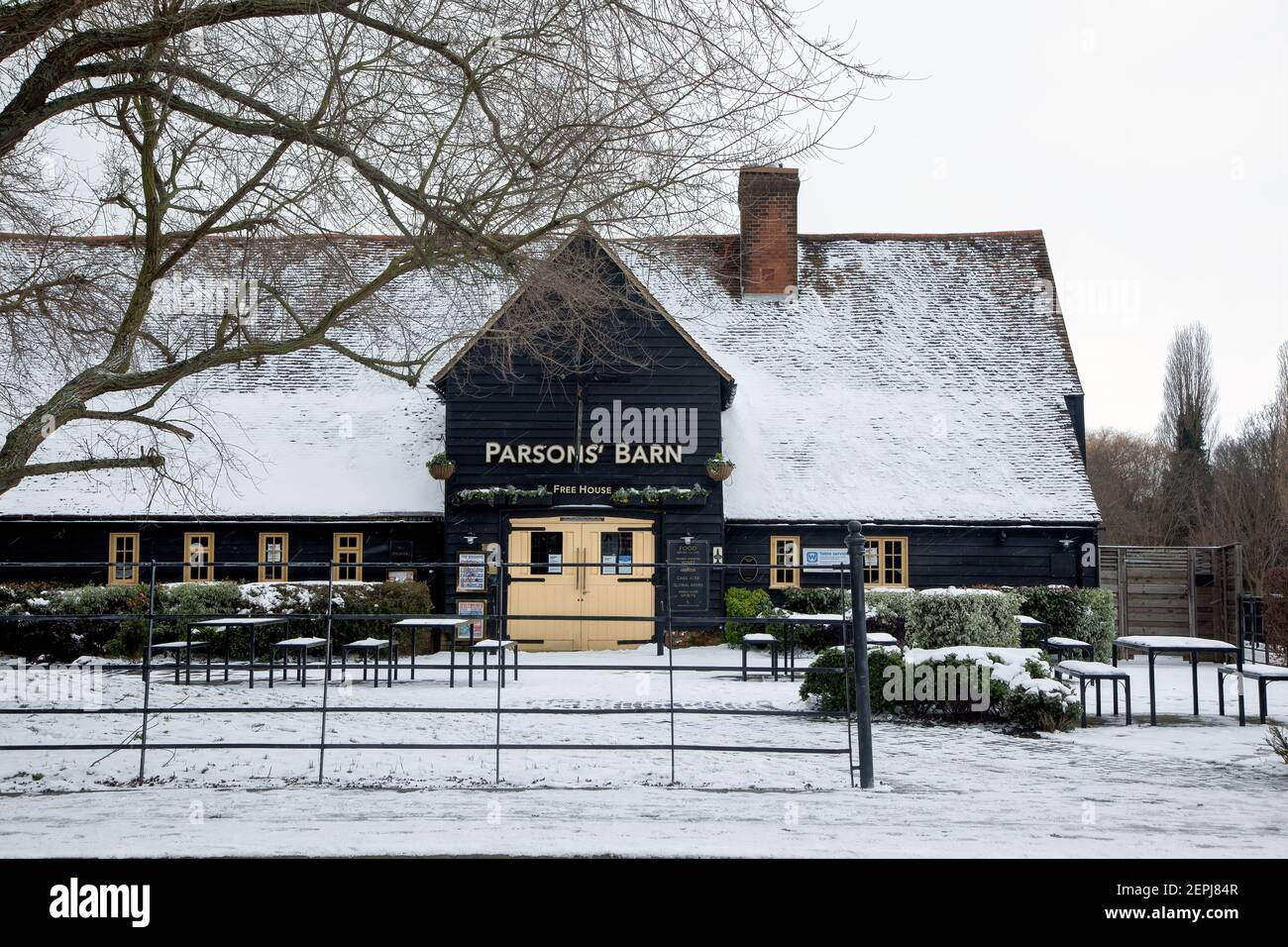 Parsons barn pub hi-res stock photography and images - Alamy