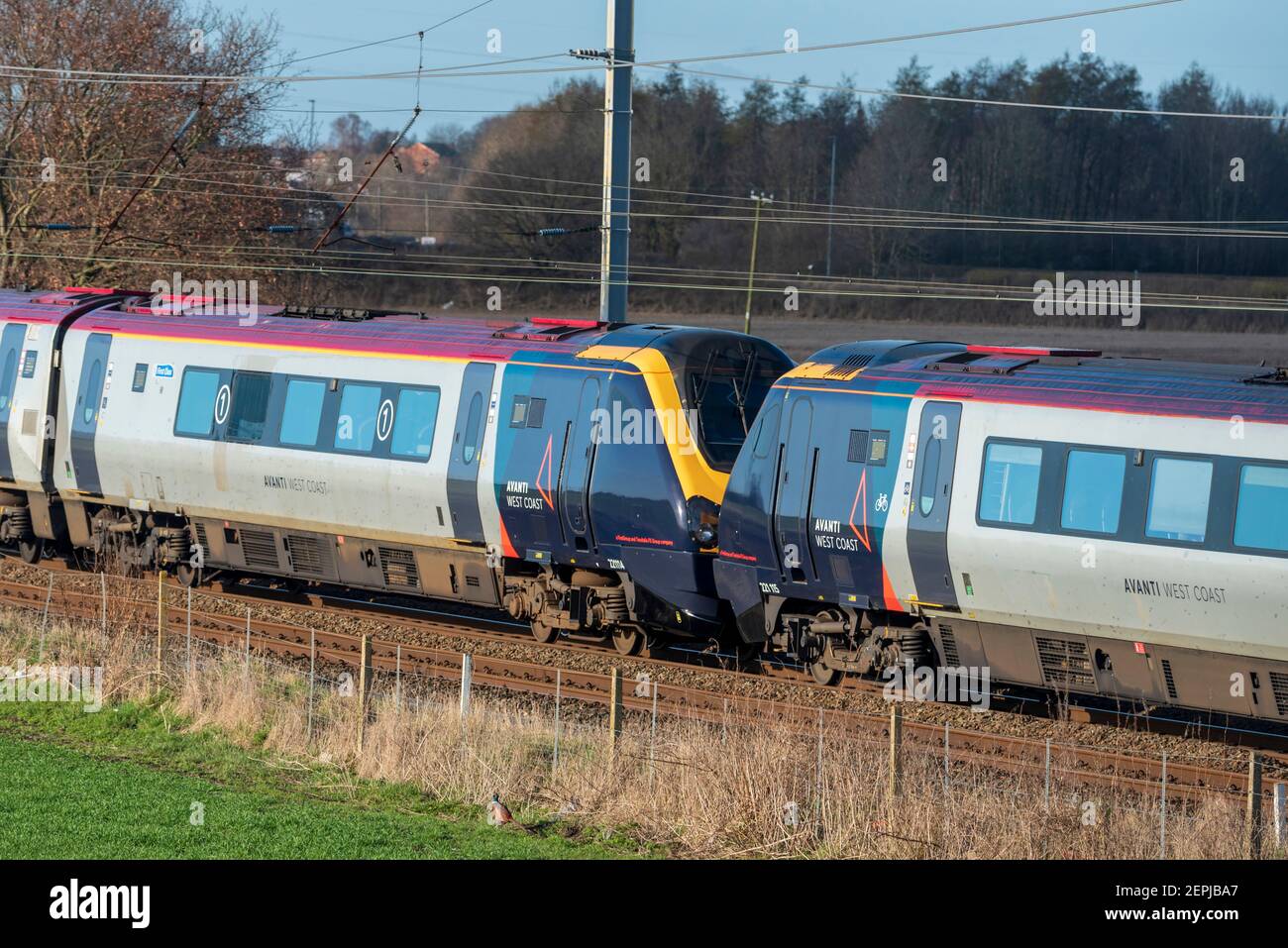 Avanti West Coast Super Voyager in new livery at Winwick on the West ...