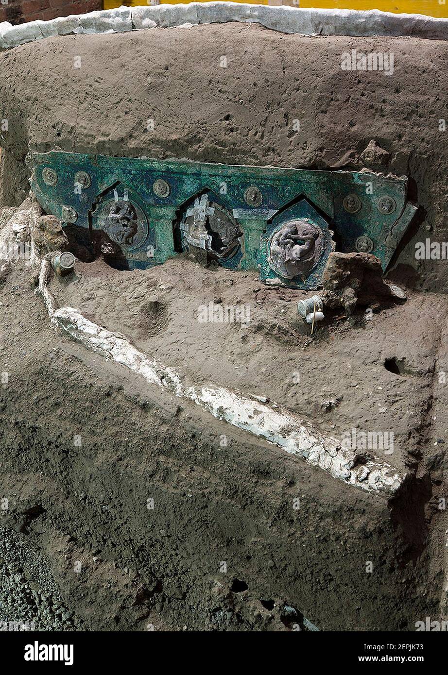 Chariot components hi-res stock photography and images - Alamy