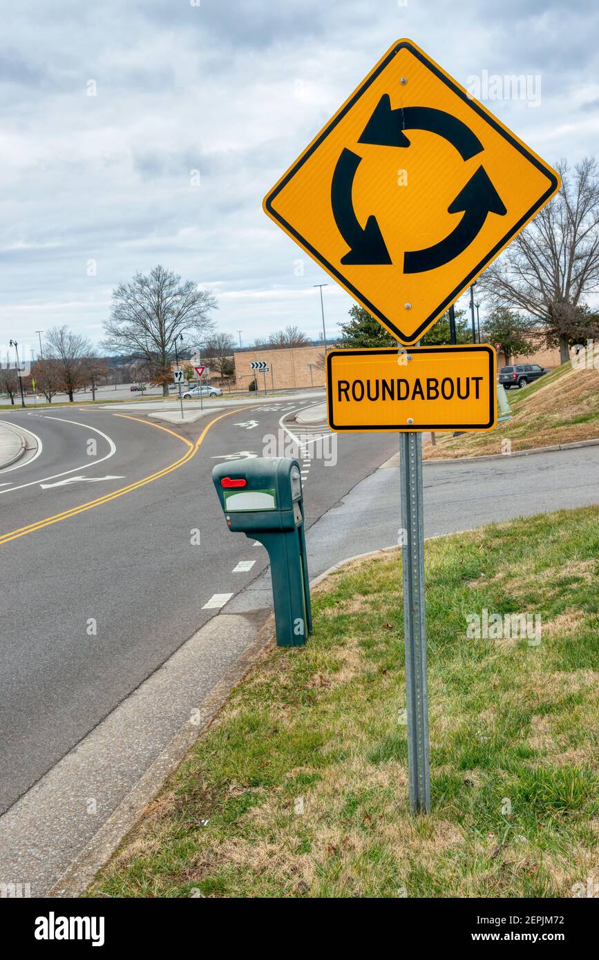 Roundabout sign hi-res stock photography and images - Alamy