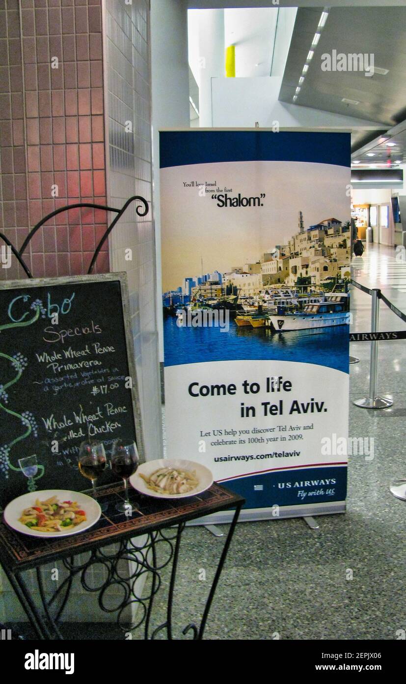 Tel aviv airport sign hi-res stock photography and images - Alamy
