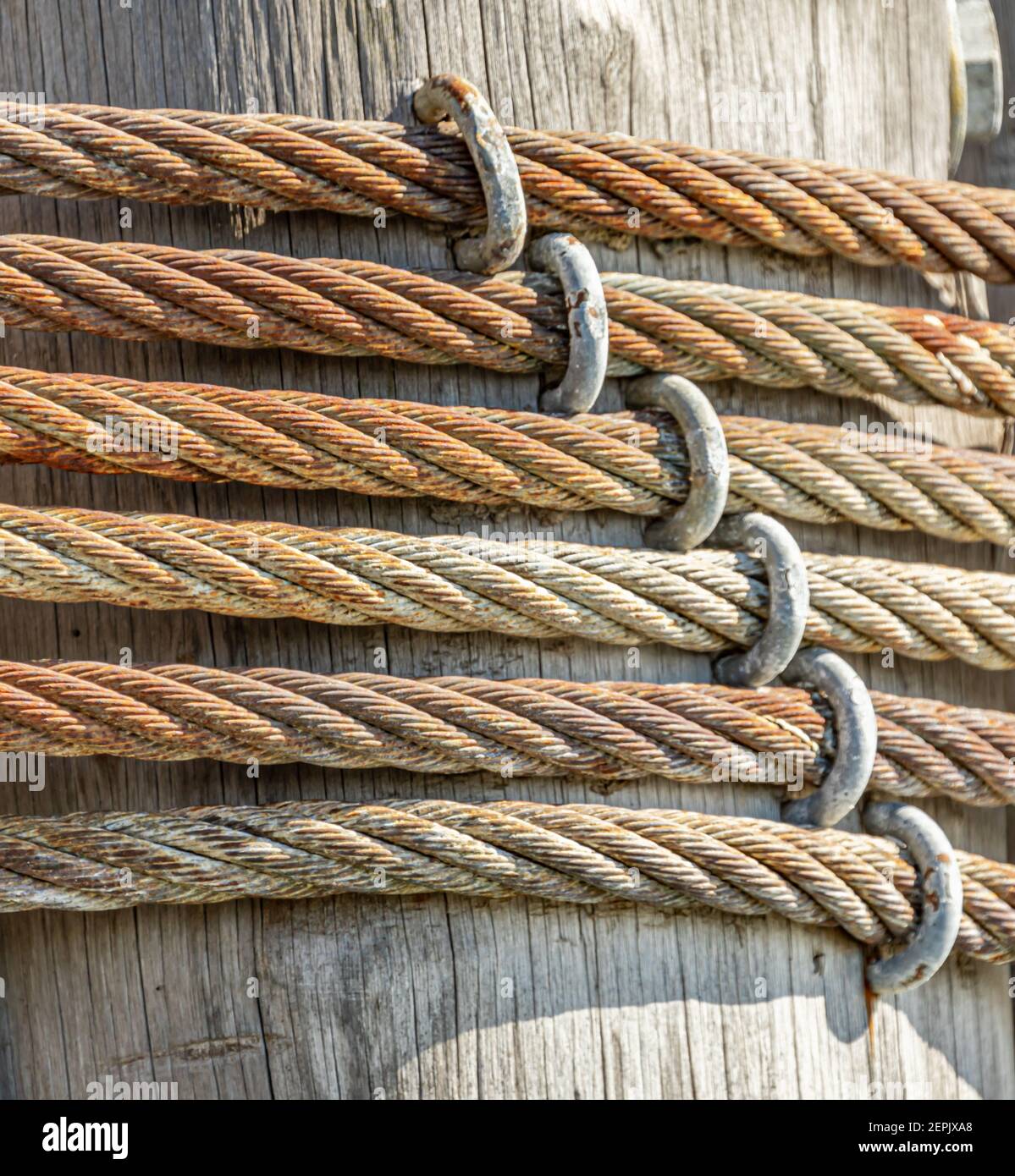 Rope wrapped around pole hi-res stock photography and images - Alamy