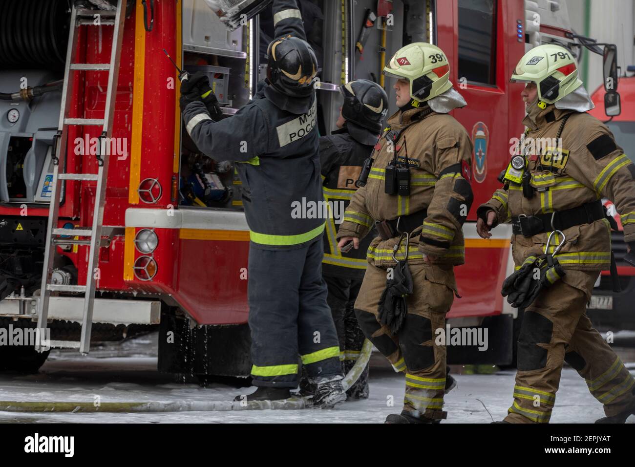 Russian firetruck hi-res stock photography and images - Alamy