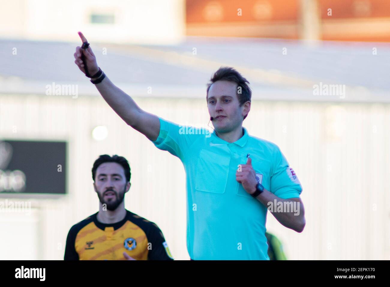 Match referee james bell hi-res stock photography and images - Alamy