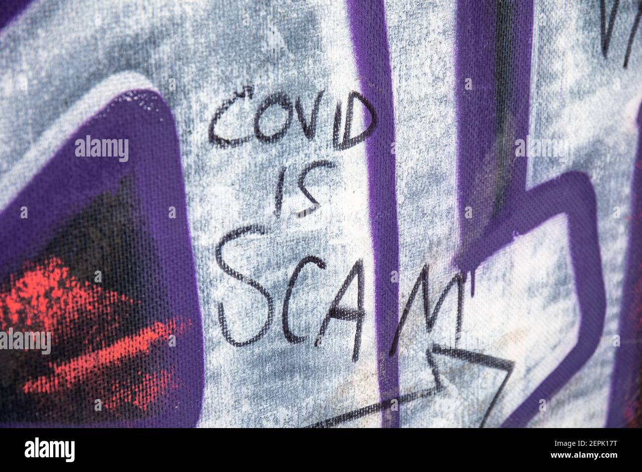 Scam hi-res stock photography and images - Alamy