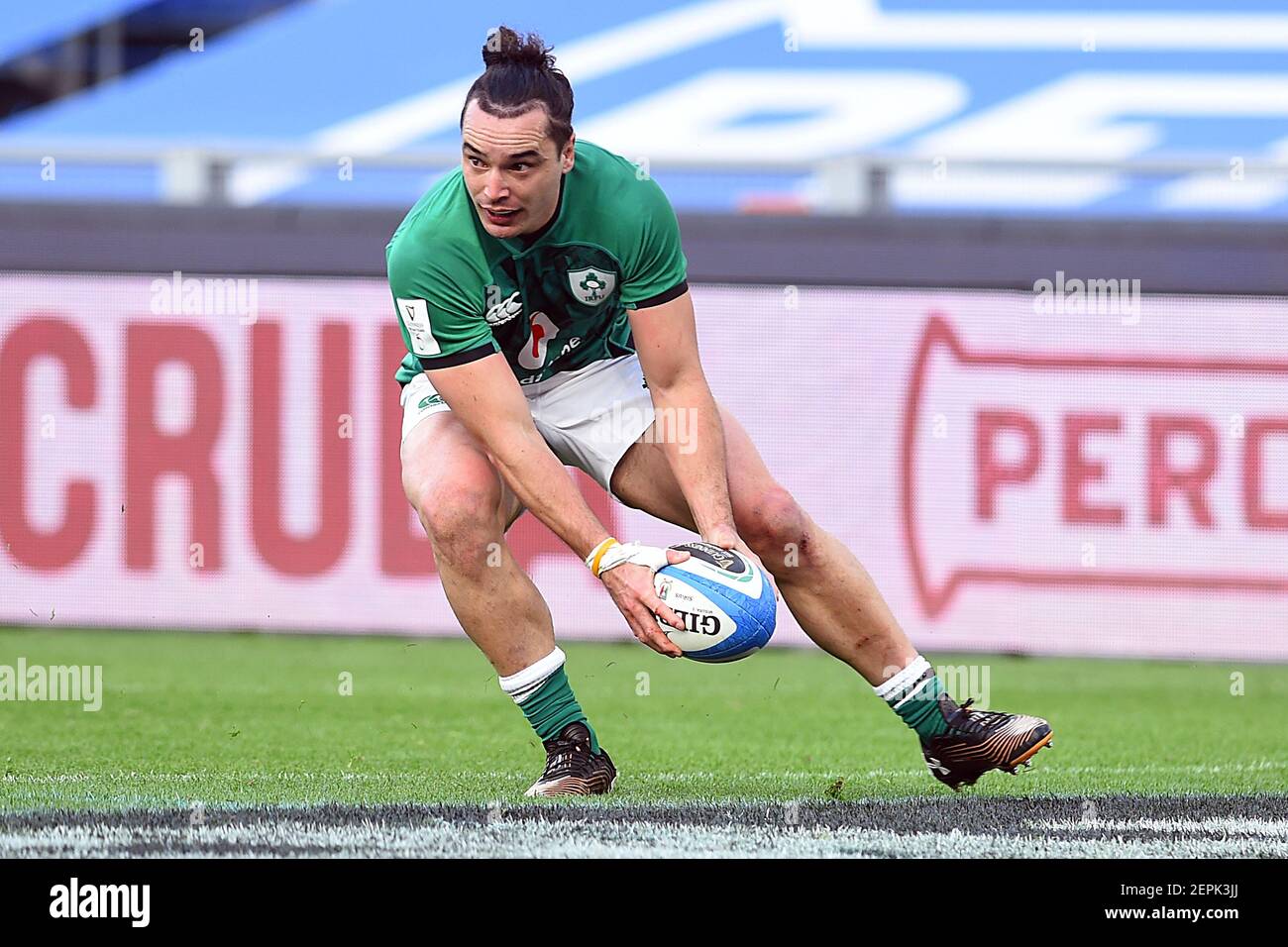 James lowe rugby hi-res stock photography and images - Alamy