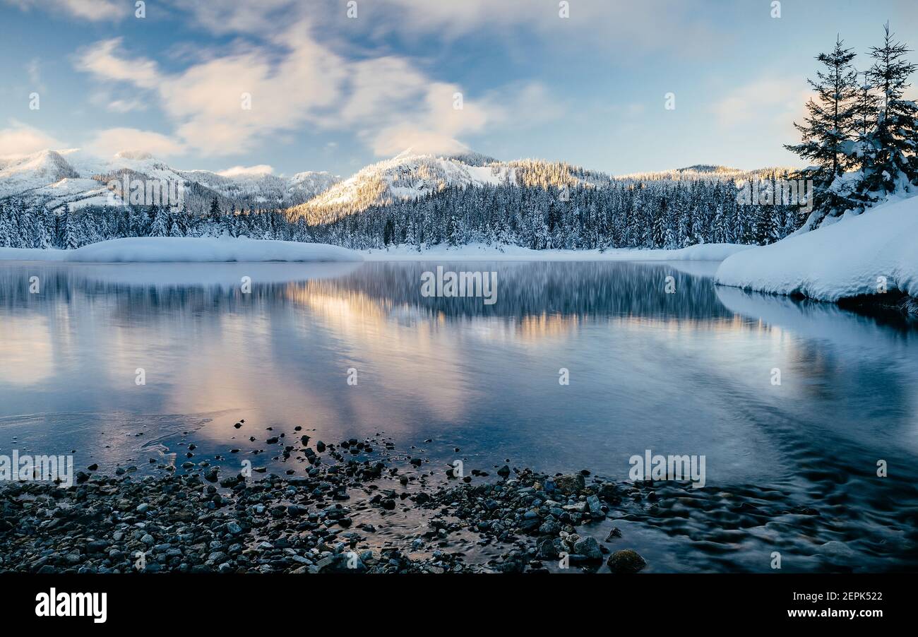 Gold Creek Pond - Hyak, Washington Stock Photo - Alamy