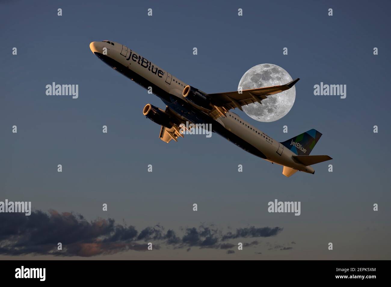 JetBlue Airbus A321 taking off from Boston Stock Photo - Alamy
