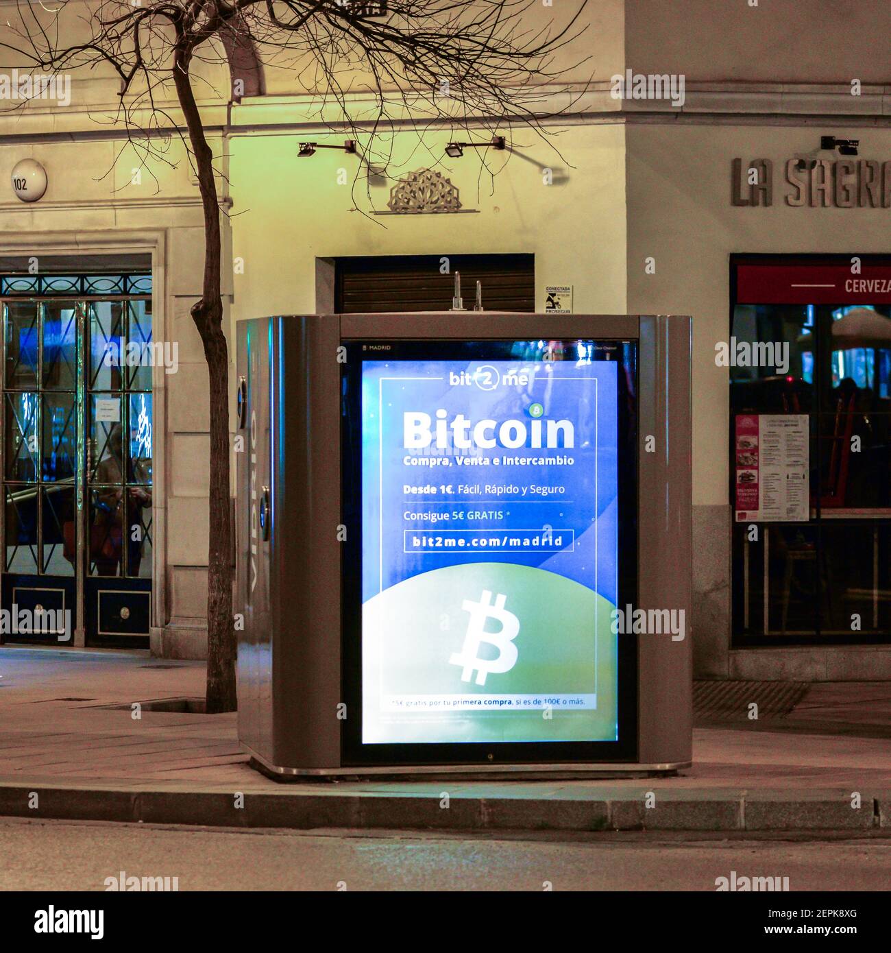 Digital billboard building hi-res stock photography and images - Alamy