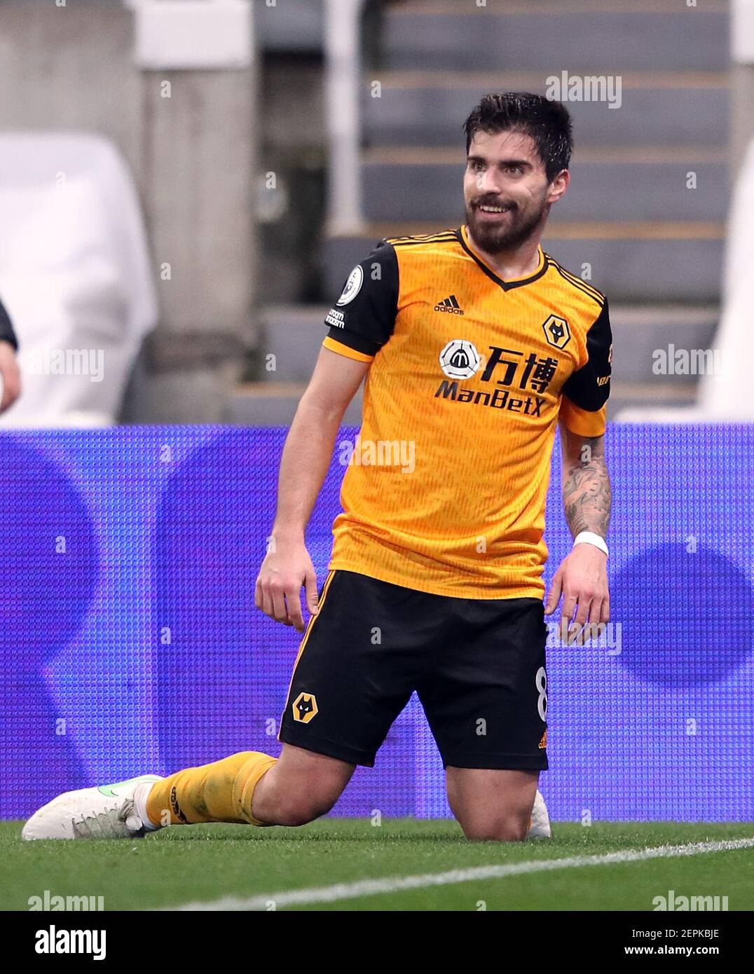 James neves hi-res stock photography and images - Alamy