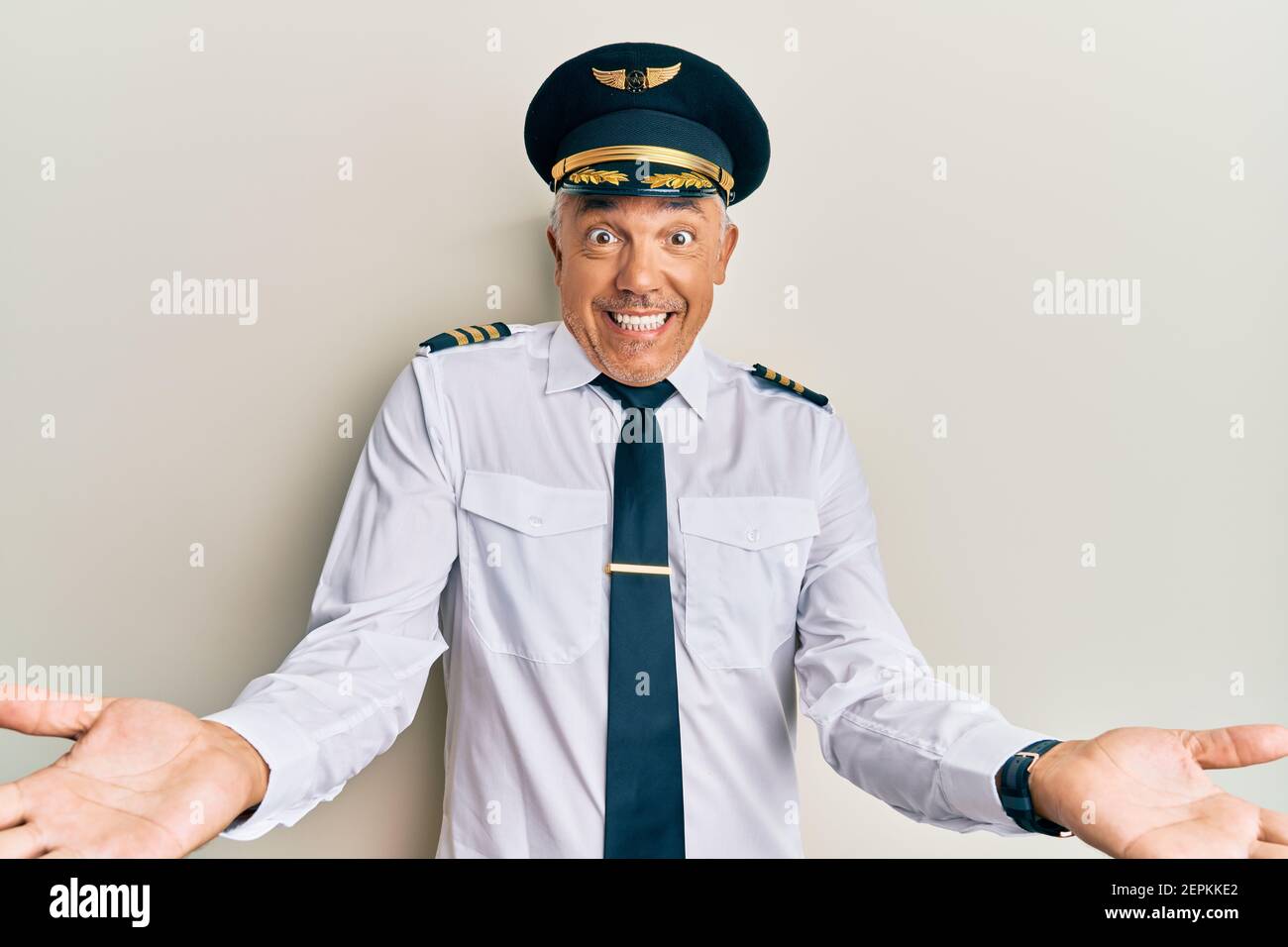Pilot greetings hi-res stock photography and images - Alamy