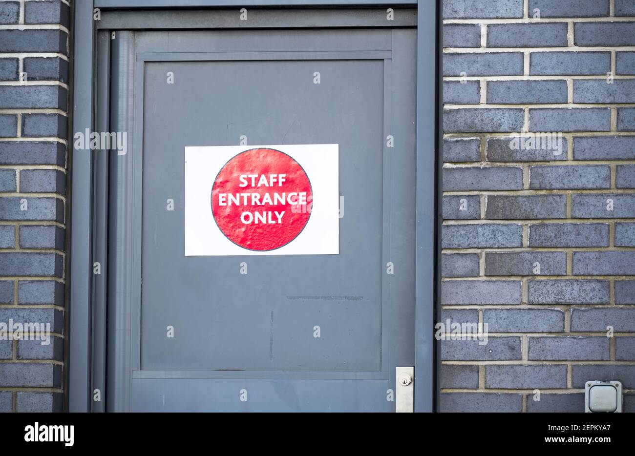 Staff entrance hi-res stock photography and images - Alamy