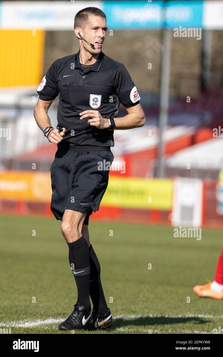 Referee declan bourne hi-res stock photography and images - Alamy