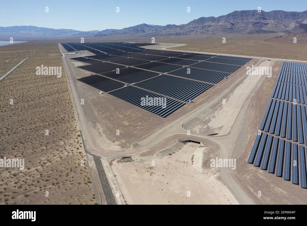 Photovoltaic solar panels las vegas hi-res stock photography and images ...