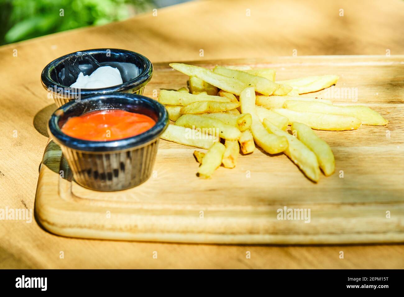 Ketchup plate chips hi-res stock photography and images - Alamy