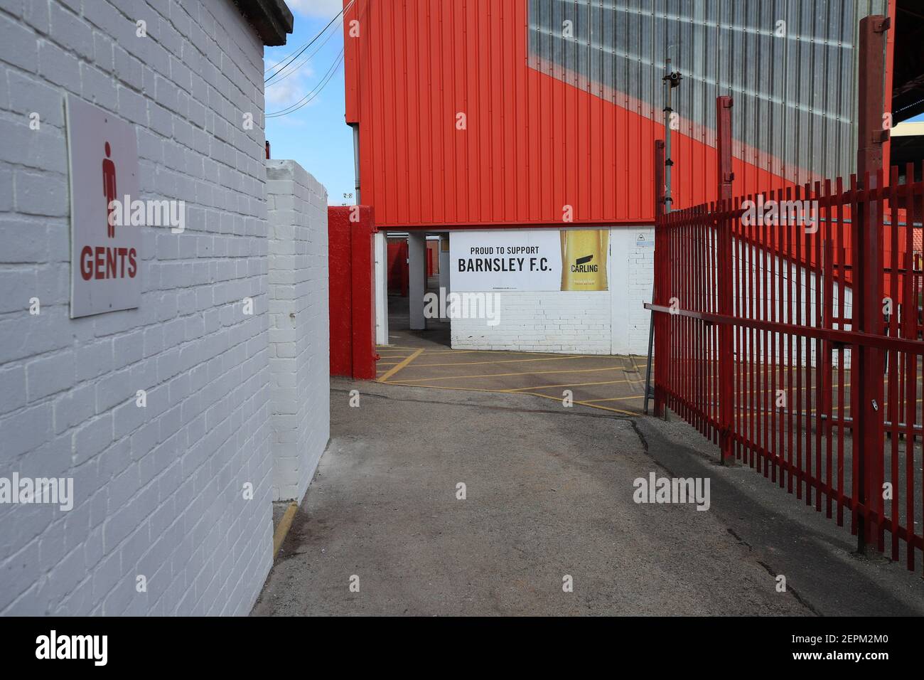 Barnsley fc stand hi-res stock photography and images - Alamy