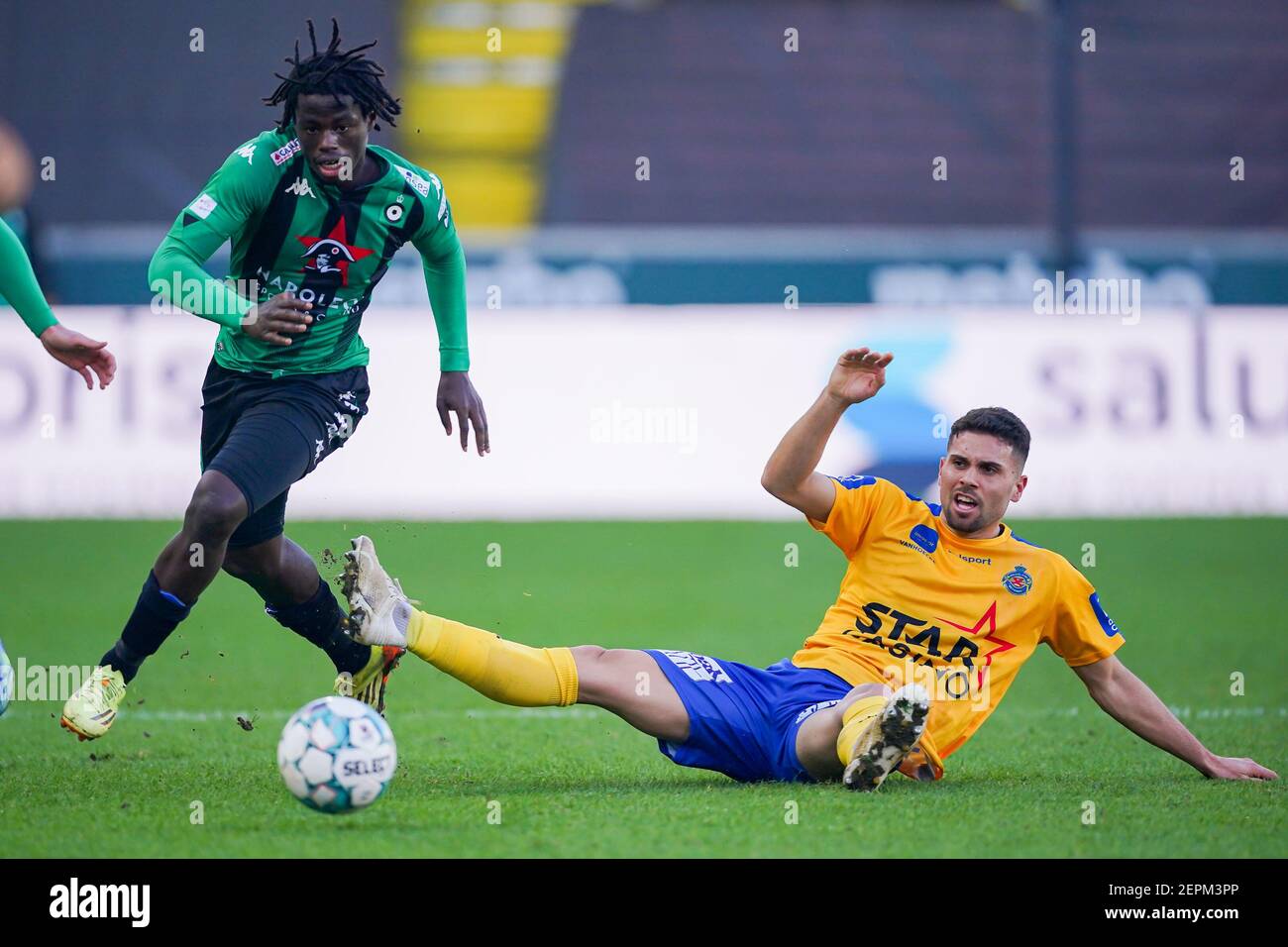 BRUGES, BELGIUM - FEBRUARY 27: Leonardo da Silva Lopes of Cercle Brugge ...
