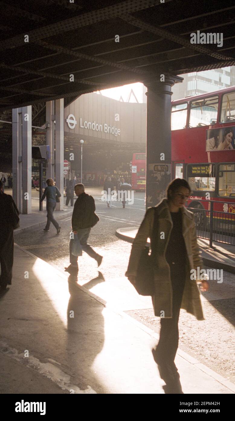 London Bridge railway station, 2001 Stock Photo - Alamy