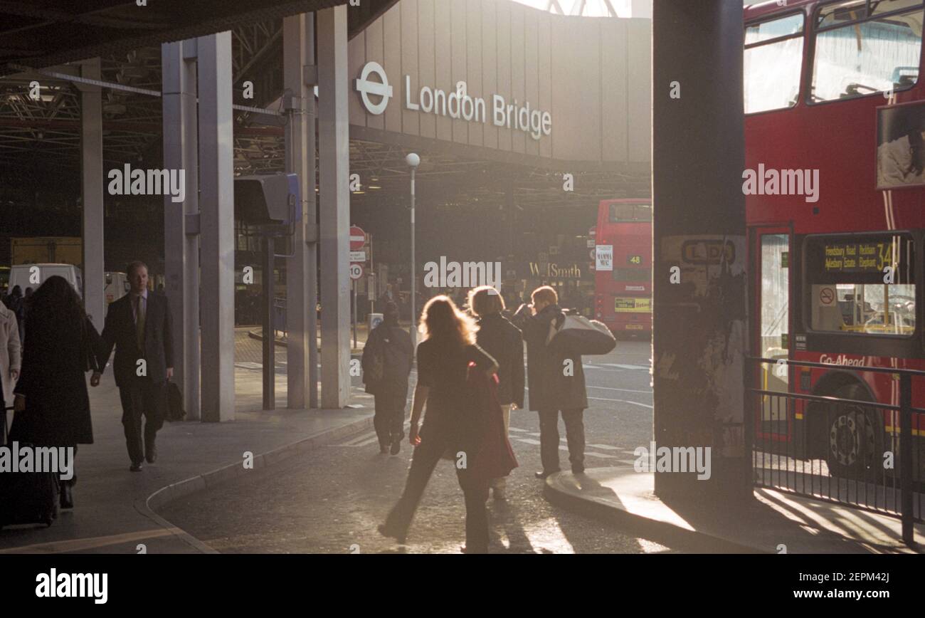 London Bridge railway station, 2001 Stock Photo - Alamy