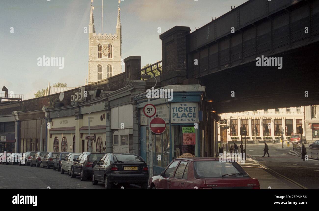 Manor road station hi-res stock photography and images - Alamy