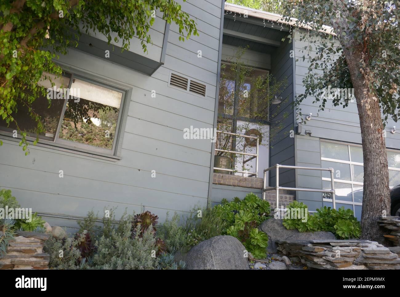 Laurel canyon streets hi-res stock photography and images - Alamy