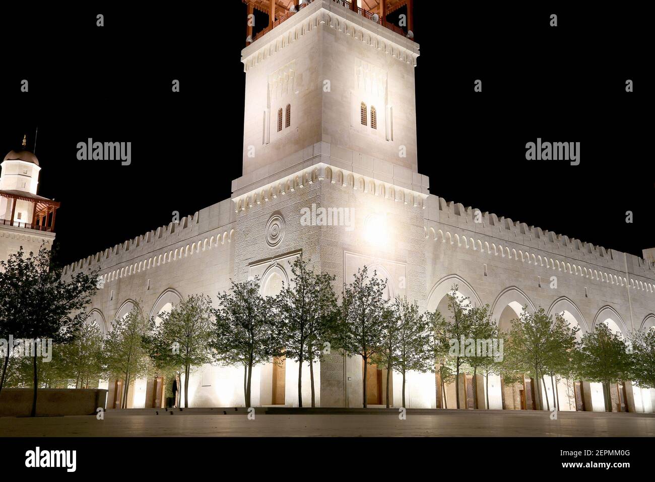 King Hussein Bin Talal mosque in Amman (at night), Jordan Stock Photo ...