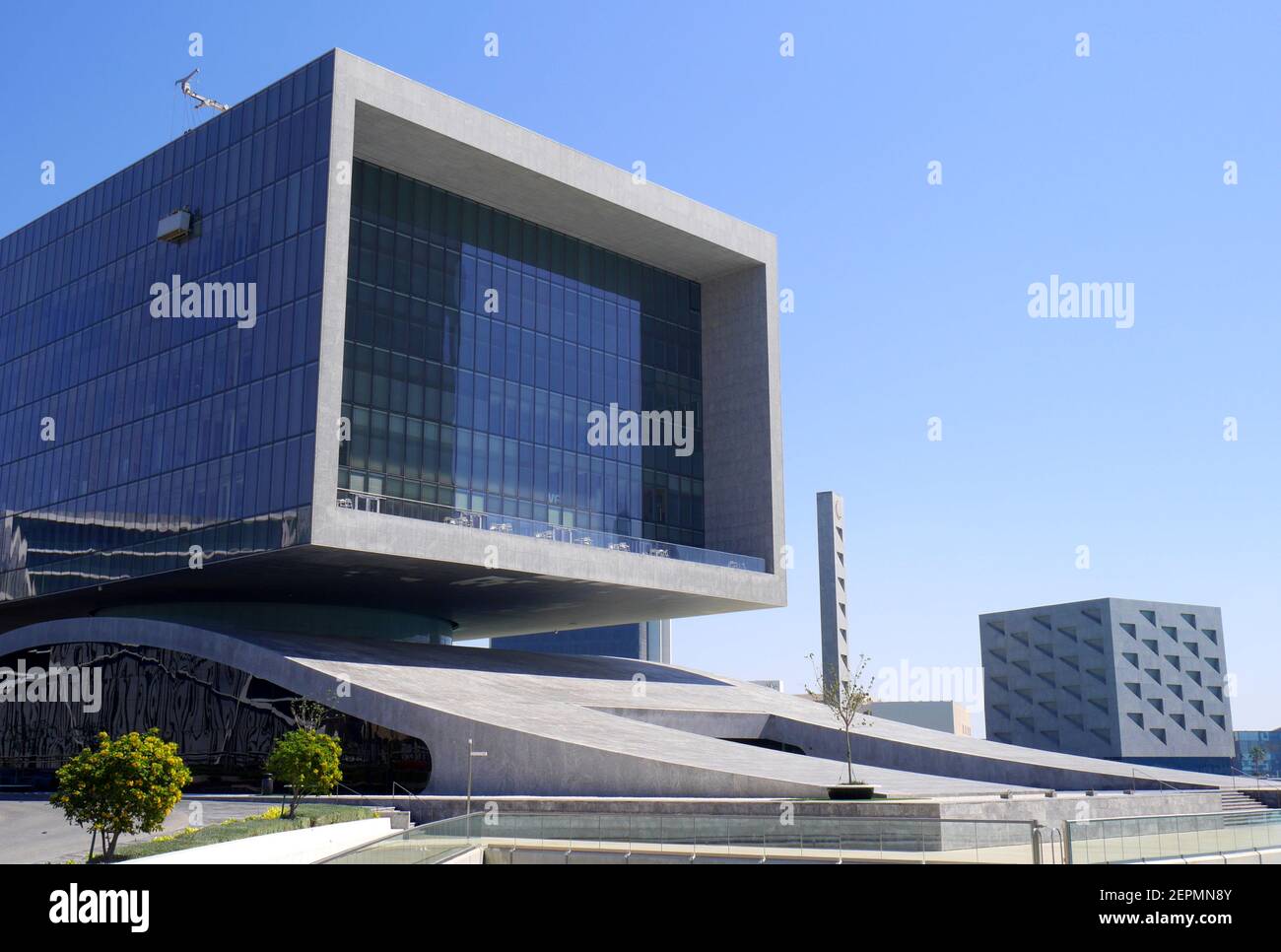 Bahrain bay building hi-res stock photography and images - Alamy
