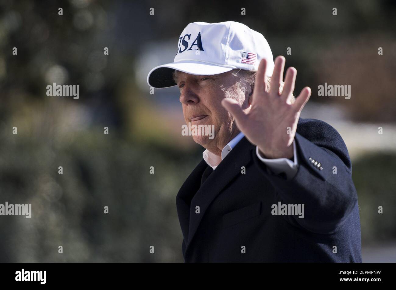 President Donald Trump returns to the White House following a weekend ...
