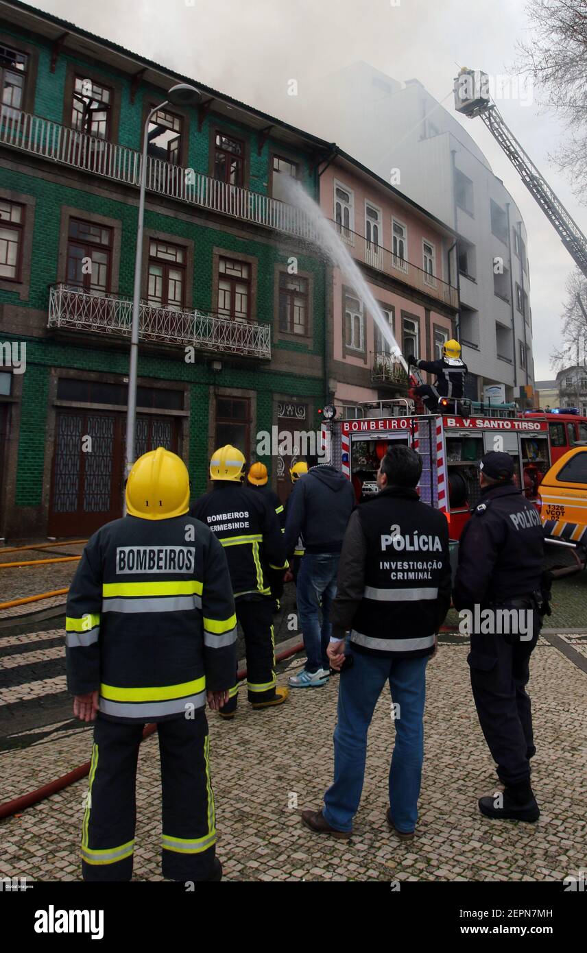 Santo Tirso, 12/01/2018 - Fire in a housing building near the Dona Maria park in Santo Tirso ...