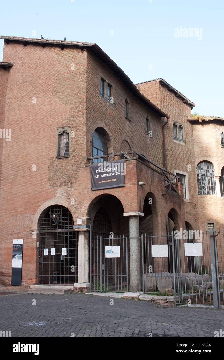 Porticus Octaviae (portico di ottavia), Rome Stock Photo - Alamy