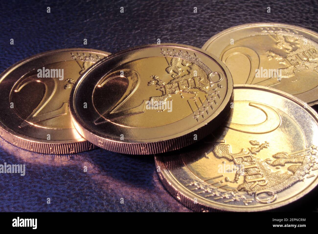 Bimetallic coins hi-res stock photography and images - Alamy